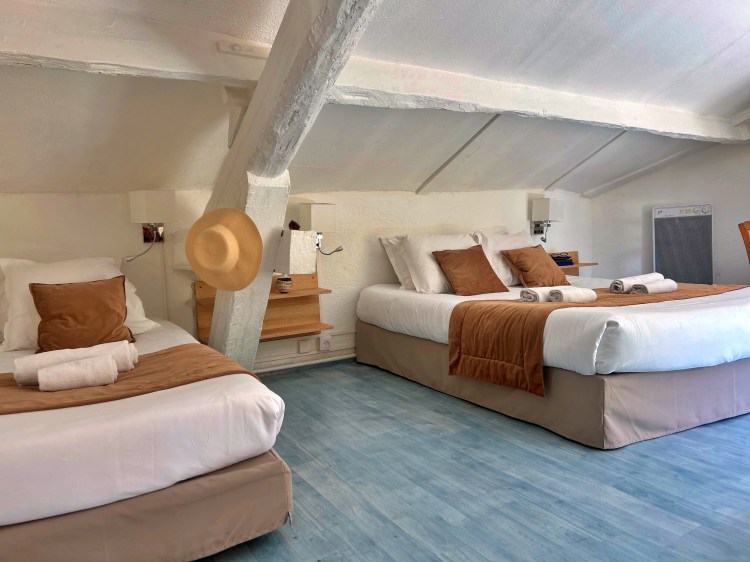 Les Callunes – Annot – Hôtel** – Bar – Restaurant