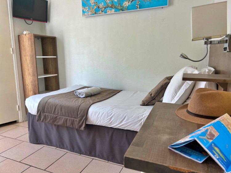 Les Callunes – Annot – Hôtel** – Bar – Restaurant