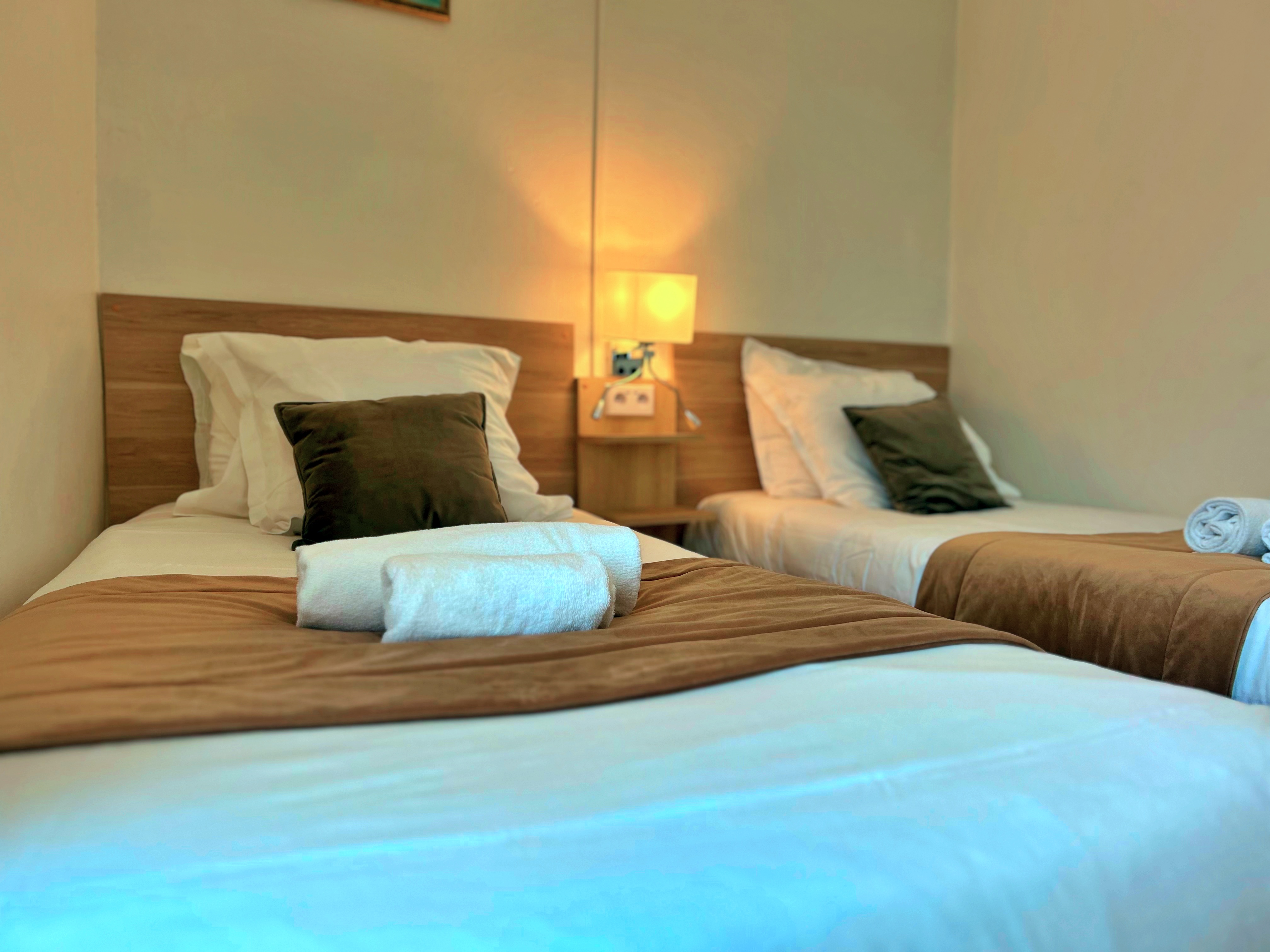 Les Callunes – Annot – Hôtel** – Bar – Restaurant