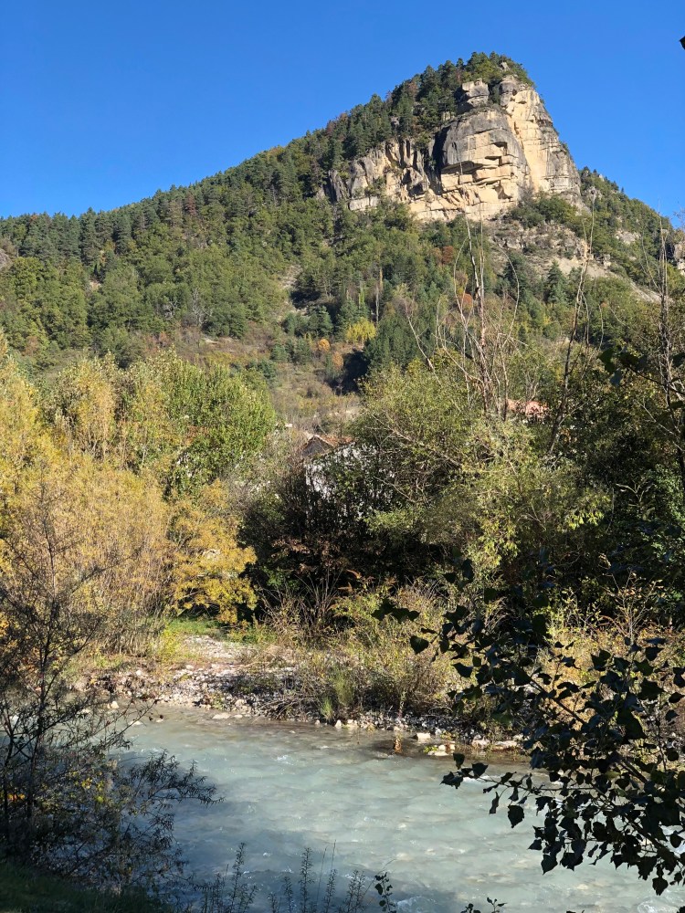 Les Callunes – Annot – Hôtel** – Bar – Restaurant