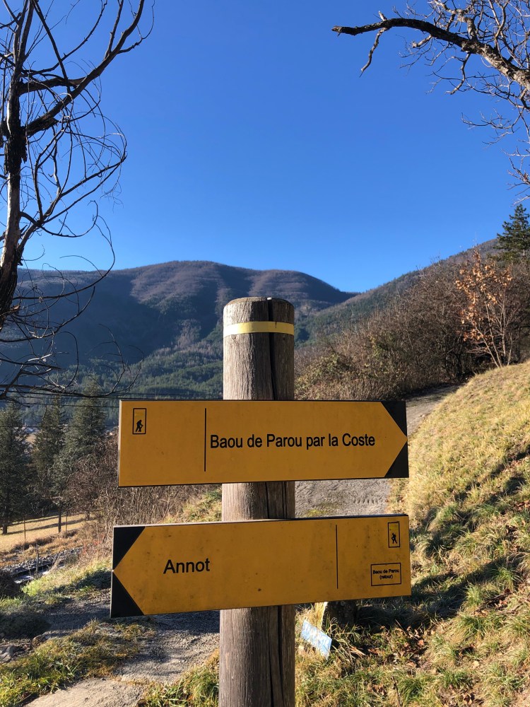 Les Callunes – Annot – Hôtel** – Bar – Restaurant