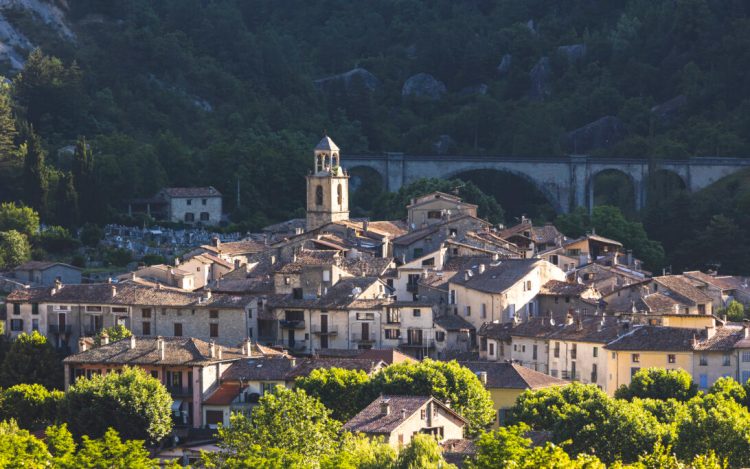 Les Callunes – Annot – Hôtel** – Bar – Restaurant